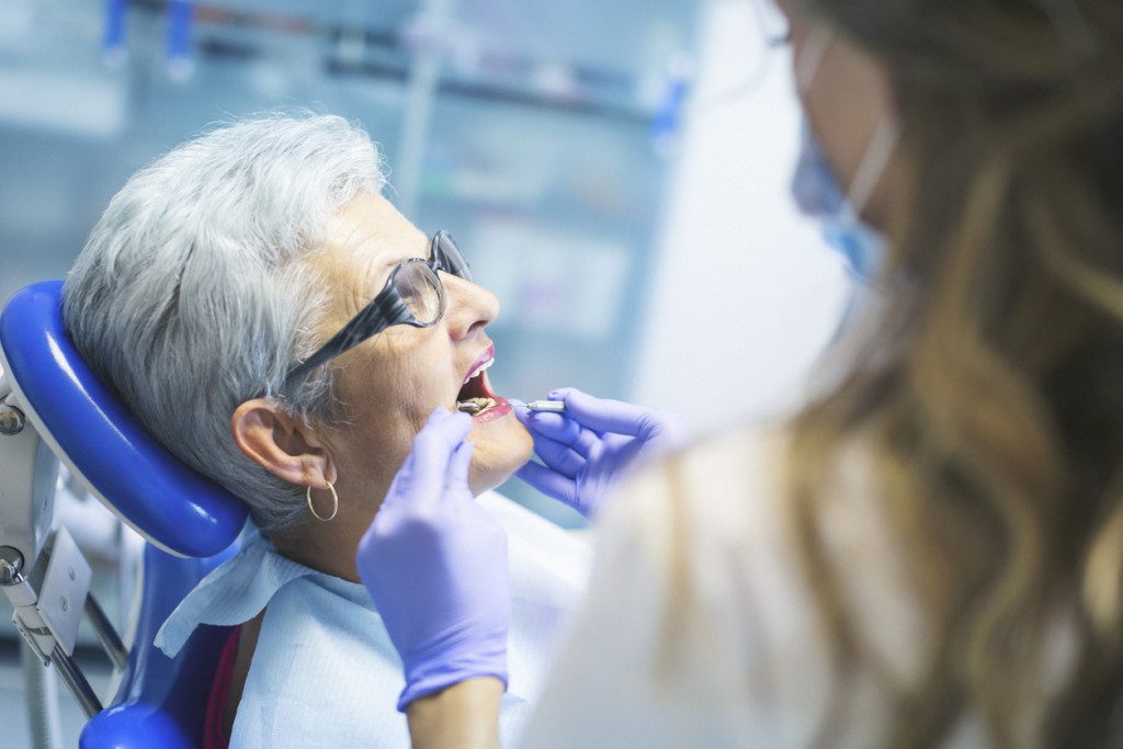 Common Dental Problems In Seniors - Dental Implant Center Common Dental Problems In Seniors - Dental Implant Center